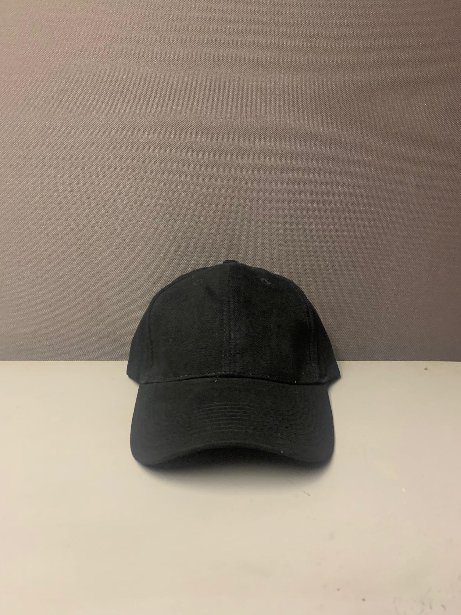 Lot of 2,444 Black Caps